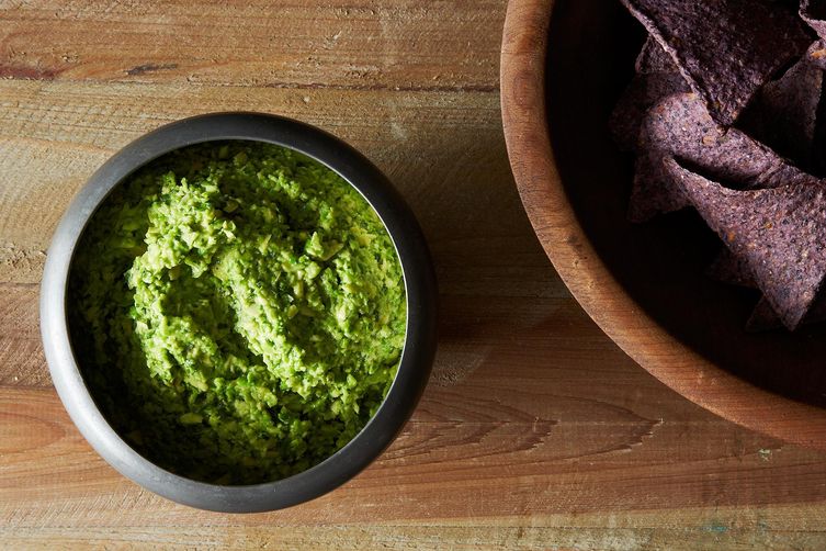 GUACAMOLE: 5 Recipes + Reasons to Make The World’s Favorite App – THE ...